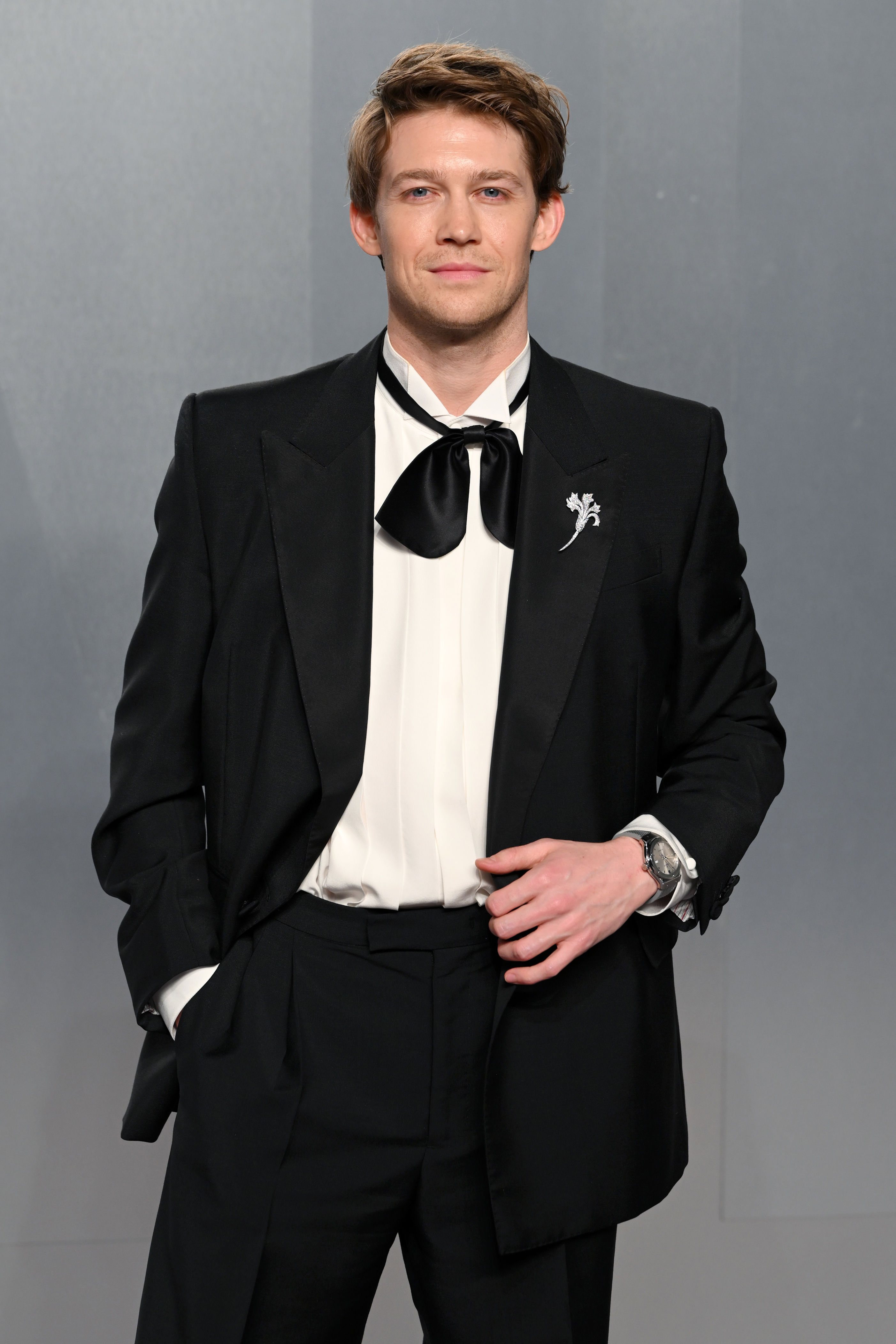 Taylor Swift’s ex Joe Alwyn spotted on date night with 'Love Story ...