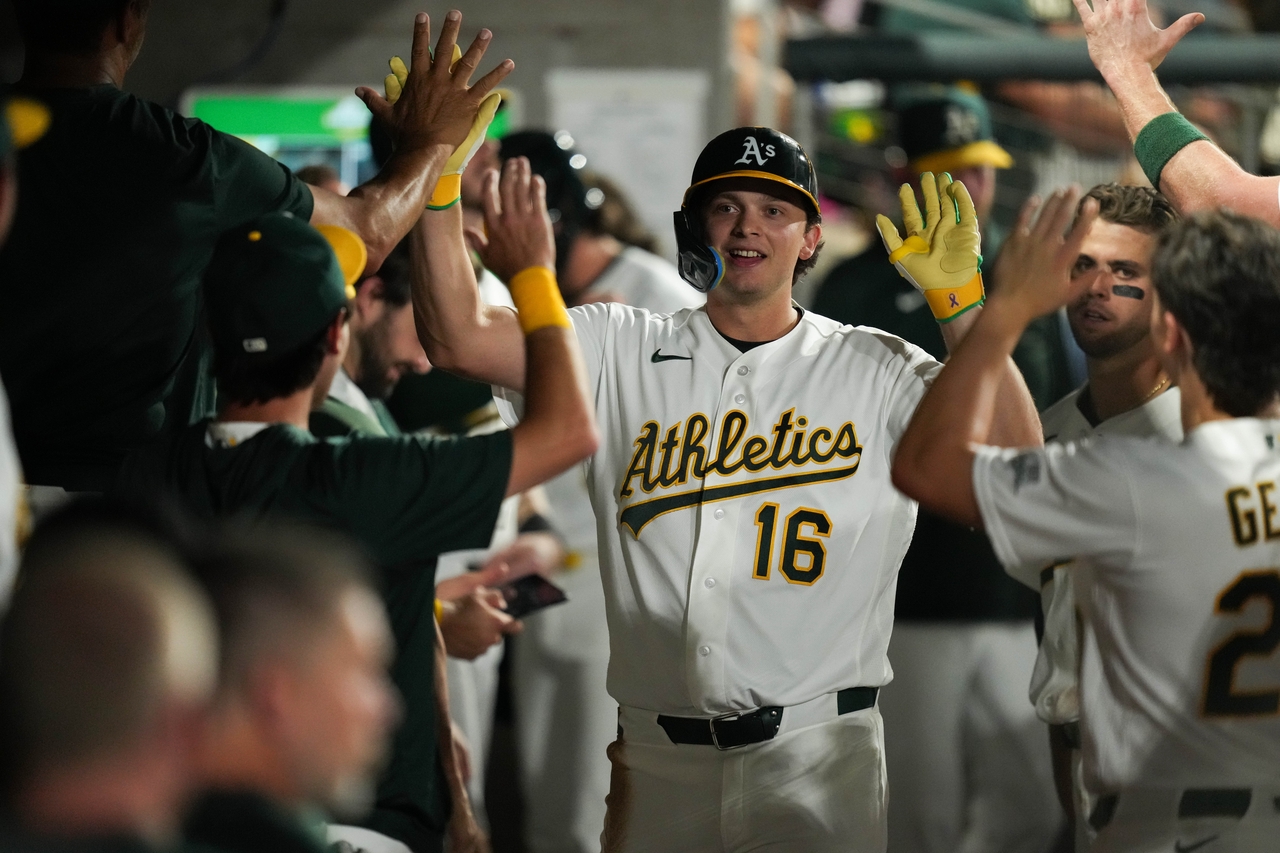 MLB：科罗拉多洛基队对阵运动家队
