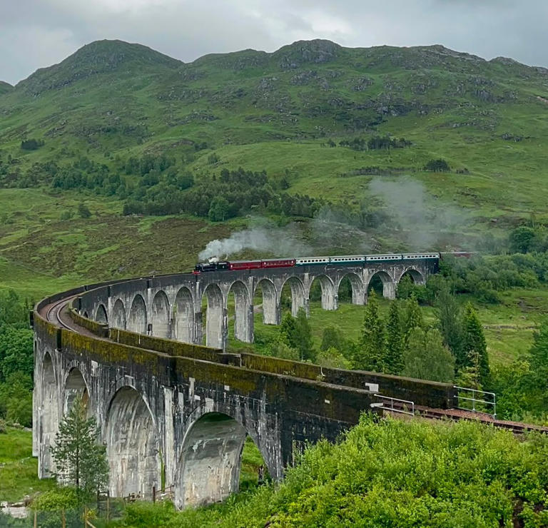 Jacobite steam train derails in Mallaig as ScotRail services on line ...