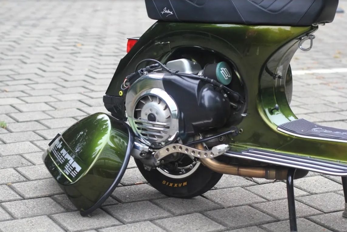Salah desain atau bukan? Ternyata ini alasan Vespa klasik posisi ...