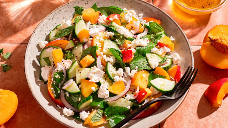 Wassermelone mit Feta war gestern – dieser Sommersalat lässt Ihnen das ...