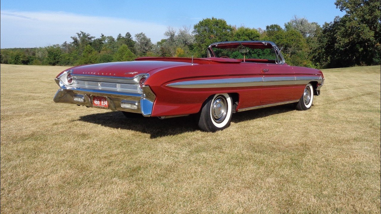 Classic cruiser: 1961 Oldsmobile Starfire