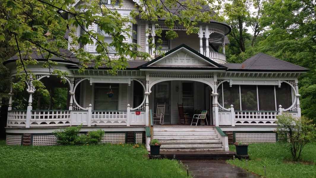 4 historic Alabama mansions of elegance and mystery