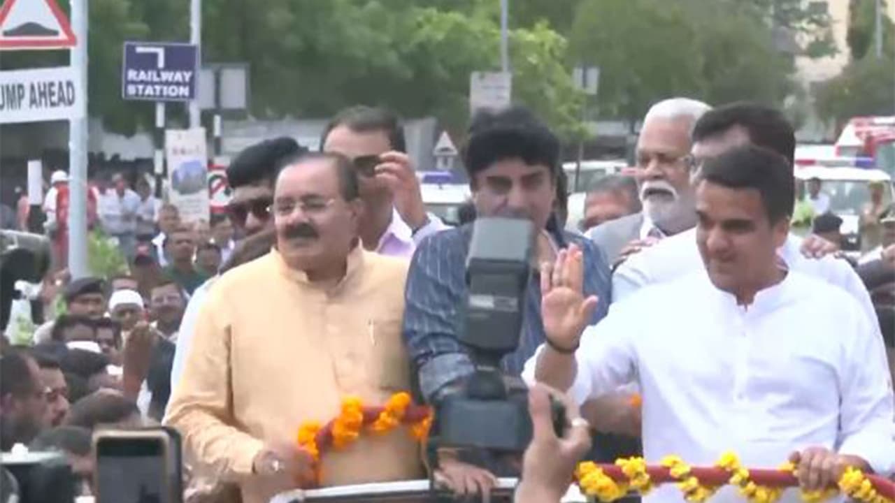 Gujarat DY CM Harsh Sanghavi meets Naresh Patel; sparks political buzz