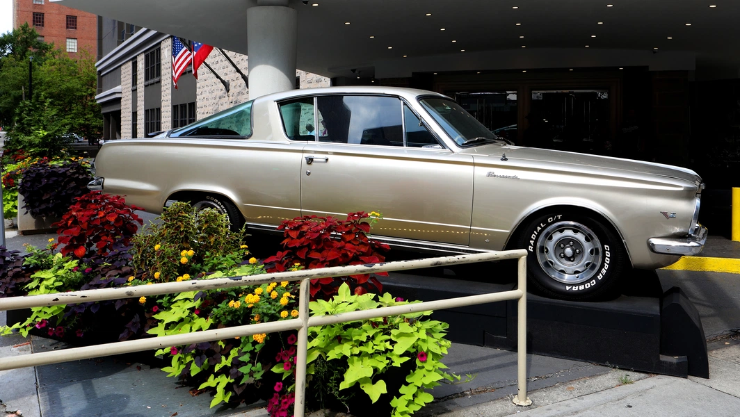 6 Mopar models powered by the Slant-Six engine