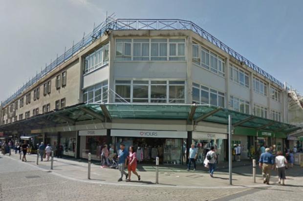 Major fashion retailer returns to UK high street after 6 years in South ...