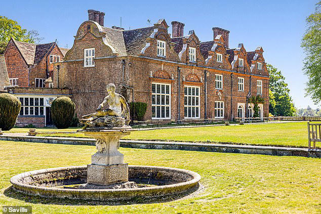 Rothamsted Manor: The 24-bedroom house for just £2M in one of Britain's ...