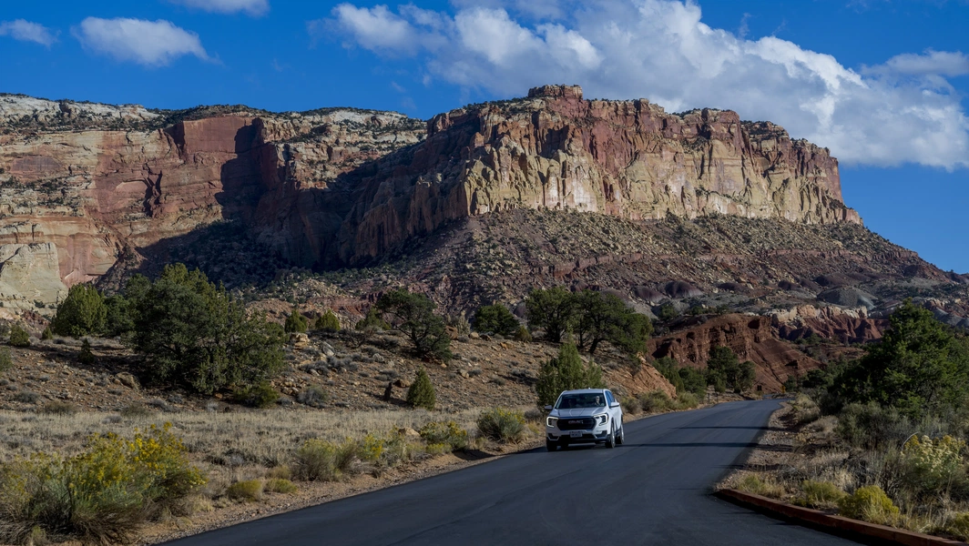 Capitol Reef National Park’s geology, history, and scenic highlights