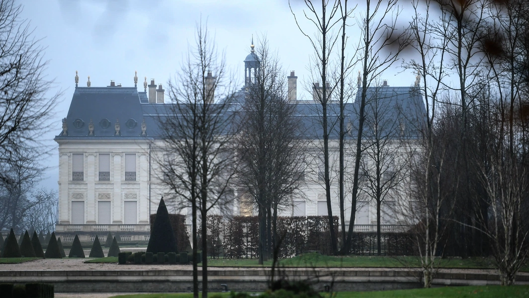 7 remarkable castles and monumental constructions