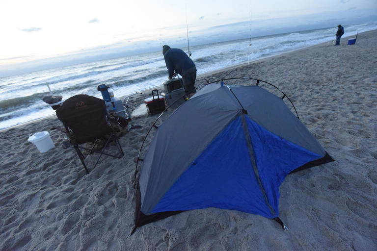 Is it legal to camp on the beach in North Carolina?