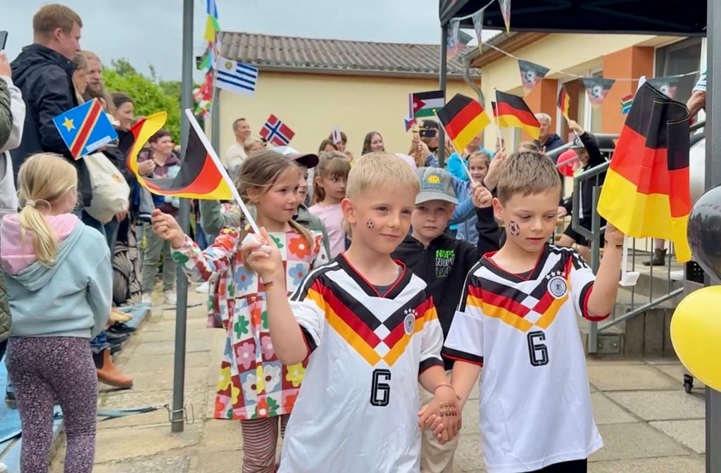 Kinder sind in WM-Stimmung und drücken der Nagelsmann-Elf die Daumen