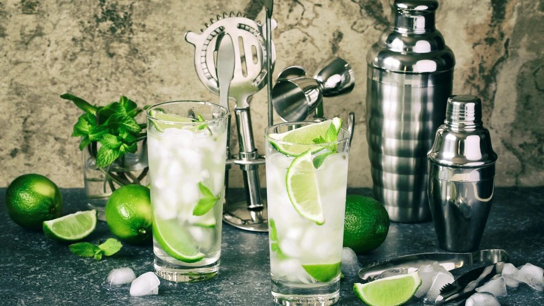 12 drinks bartenders dislike from poor tippers
