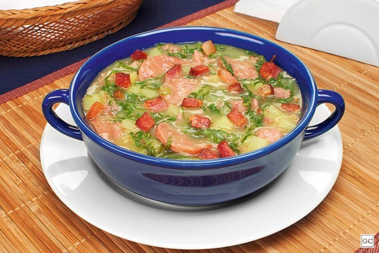 6 caldos cremosos para aquecer os dias frios