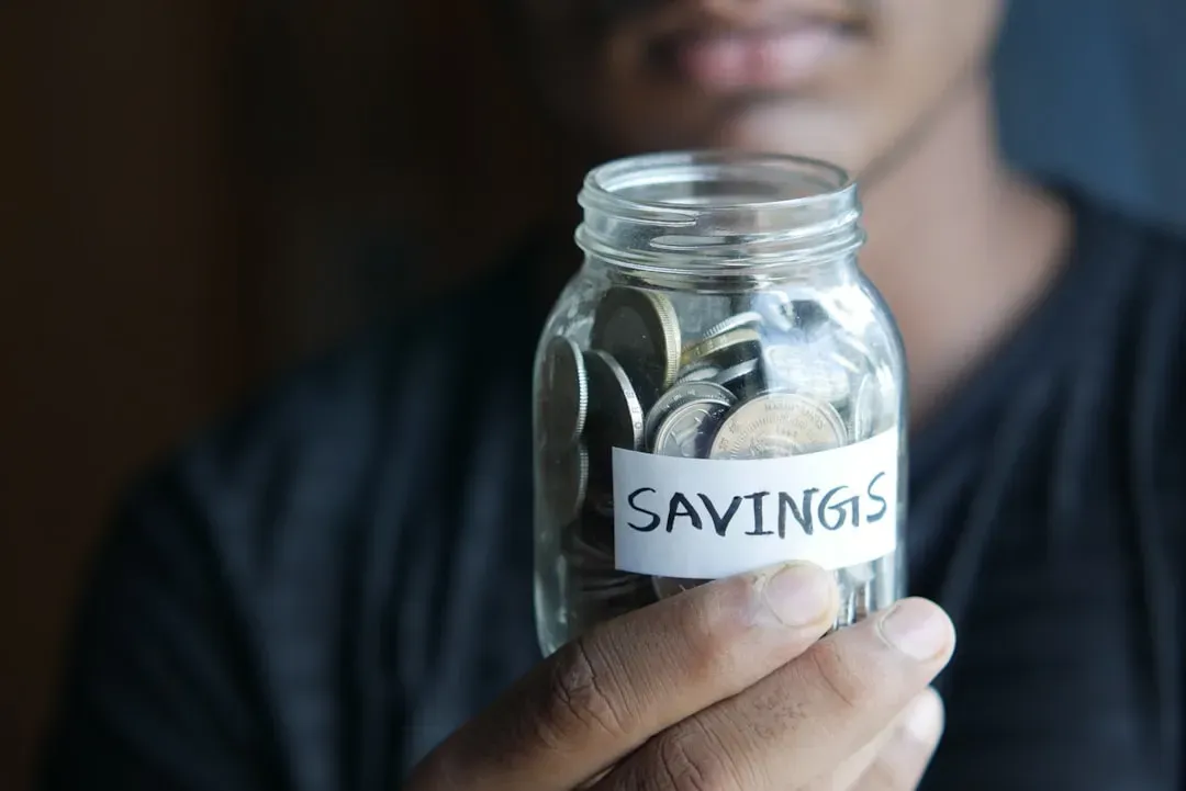 13 small money habits that separate comfortable people from struggling ones