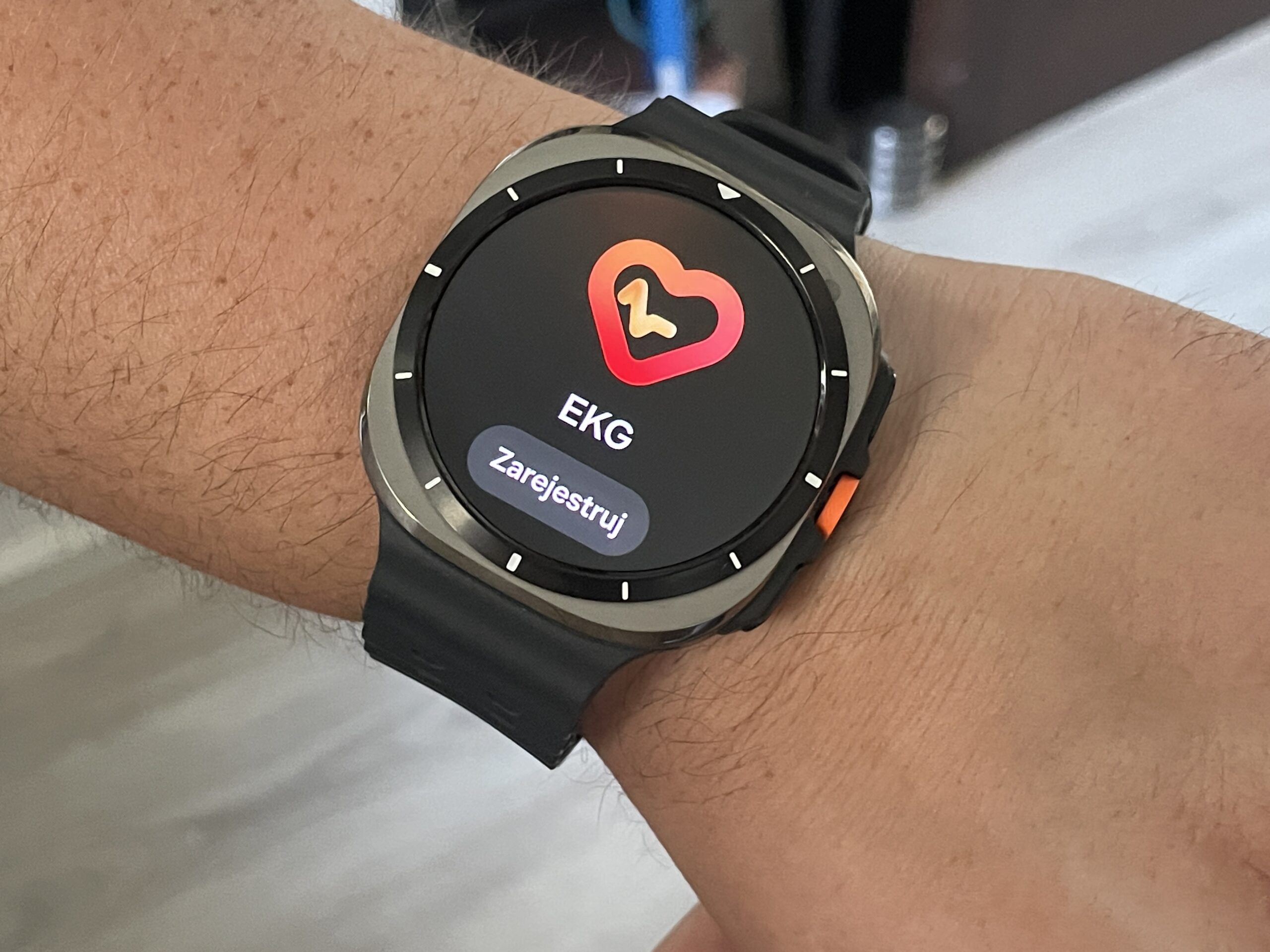 Samsung Galaxy Watch 8 kontra kliniczne EKG. To badanie zaskoczyło ...