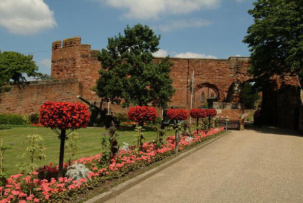 Incredible UK town that most tourists miss - "magical"