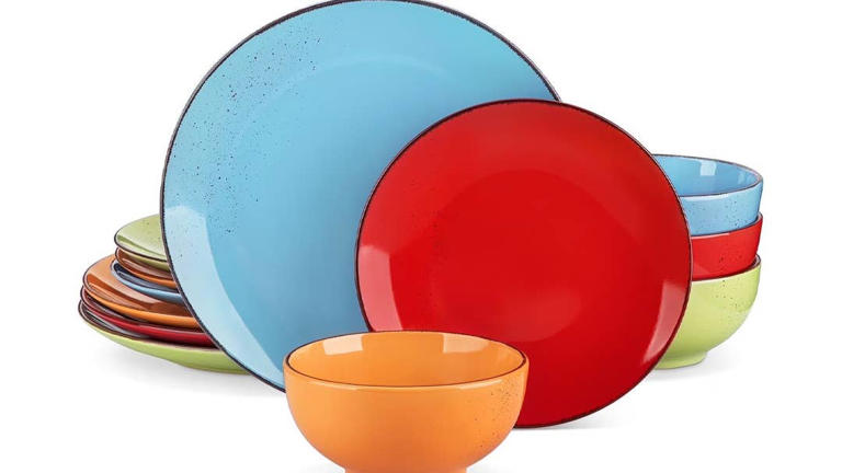Get the Vancasso 12-piece porcelain dinnerware set for $30 at Walmart ...