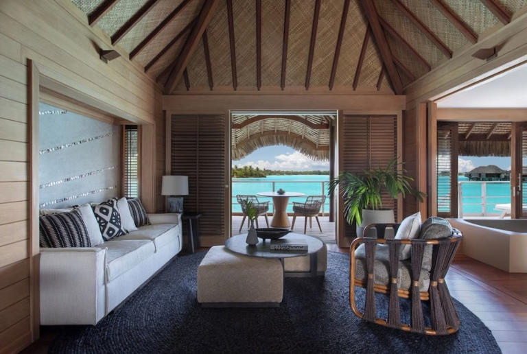 The world’s most breathtaking ocean‑view hotels
