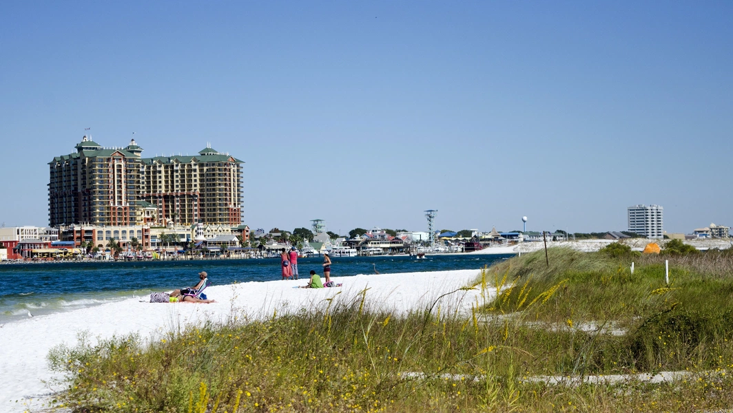 11 relaxing beach towns across Florida’s coastlines