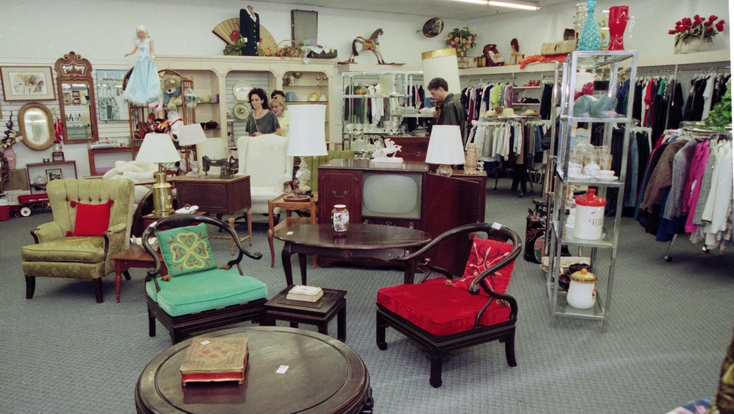 Expert tips for thrift store jewelry hunting