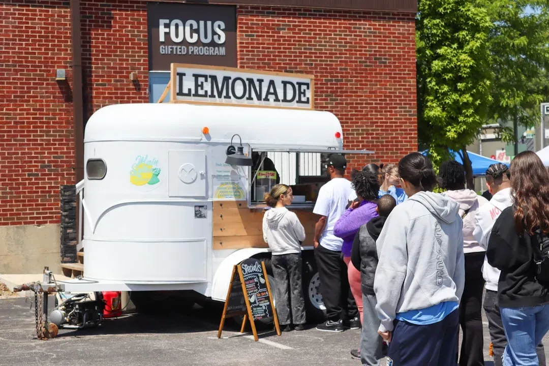 9 things food truck owners wish you would stop doing while waiting in line