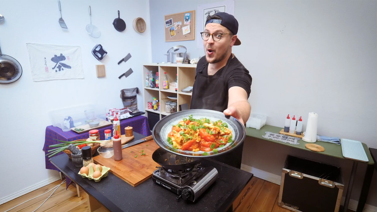 Homemade Chinese ketchup with classic tomato egg cooking explained
