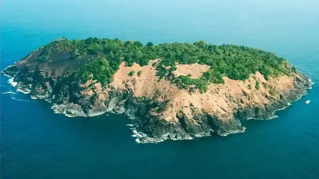 700 km from Hyderabad, this heart-shaped island is pure magic