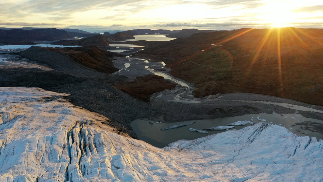 Greenland's ice loss and land movement