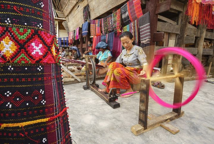 20 religious garments that reflect culture and devotion