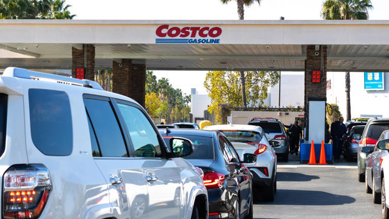 Costco shopping tips for retirees: Maximize savings on essentials