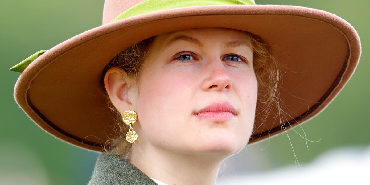 Queen Elizabeth’s granddaughter Lady Louise Windsor skips Trooping the ...