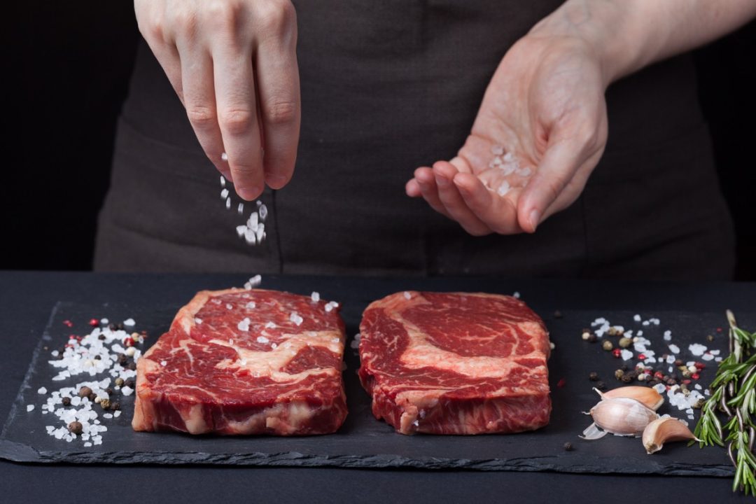 5 best tips for seasoning grilled meat, according to pitmasters