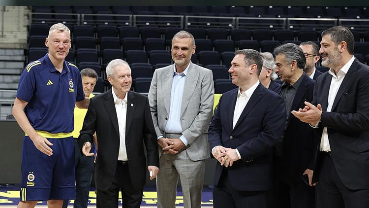 Aziz Yıldırım'dan Fenerbahçe Beko'ya ziyaret!