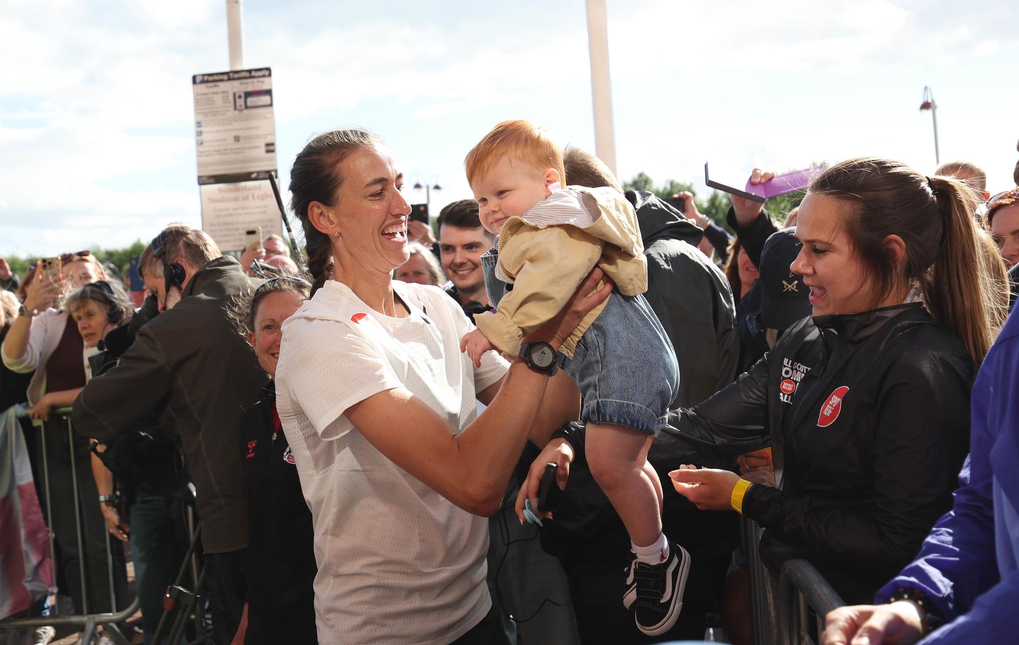In pictures: Marvellous Mackem Jill Scott completes her 388-mile Sports ...