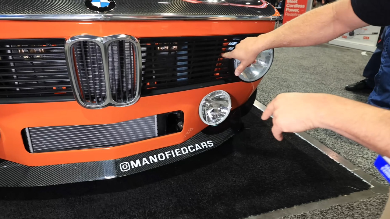 How this ultra light hot rod BMW 2002 makes massive turbo power