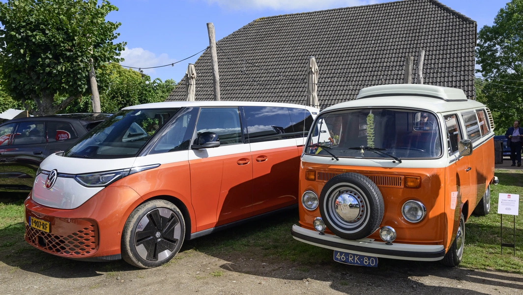 5 retro-inspired cars with modern performance