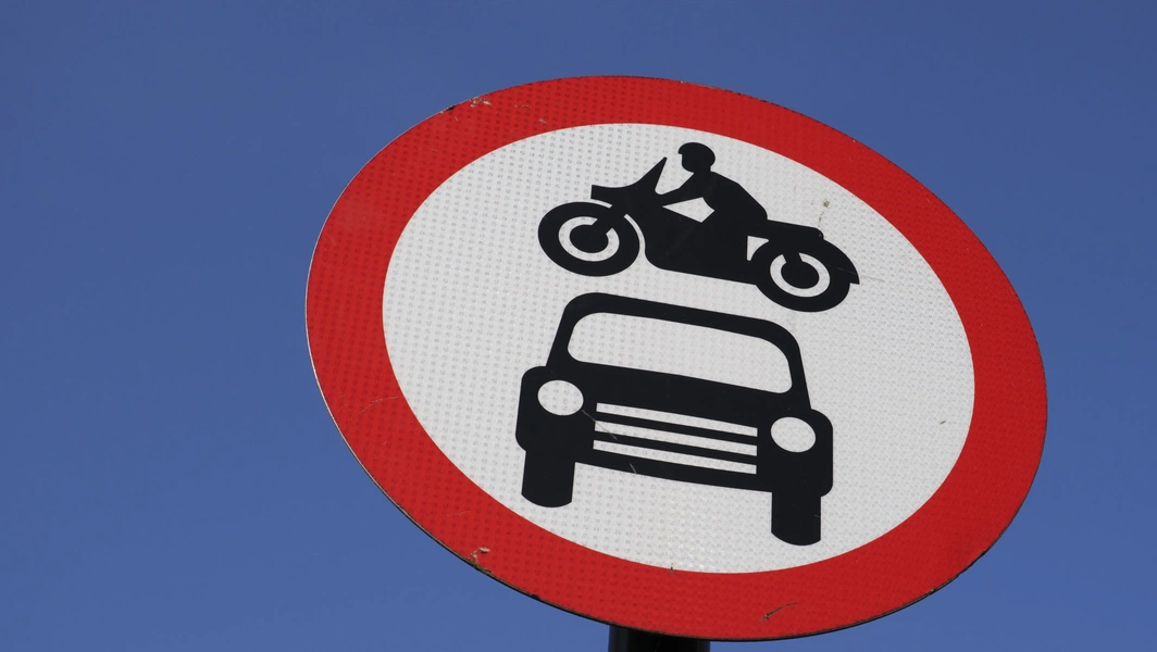 Red borders and road safety in the UK and Texas