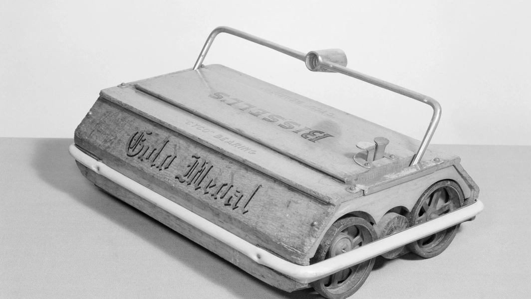 Household cleaning before the vacuum era