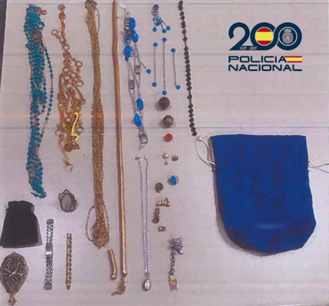 Cinco detenidos por entrar a robar en una vivienda en Palma, tres de ...