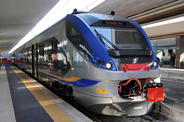 Bradisismo e livelli di CO2: chiusa la Galleria Flegrea, stop ai treni