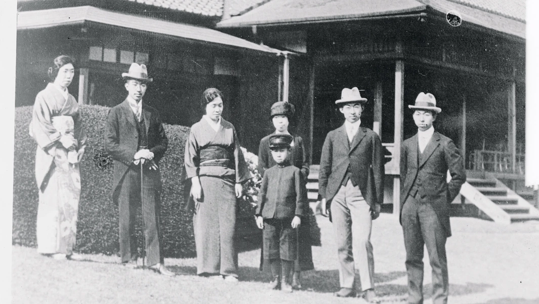 10 remarkable family trees through history