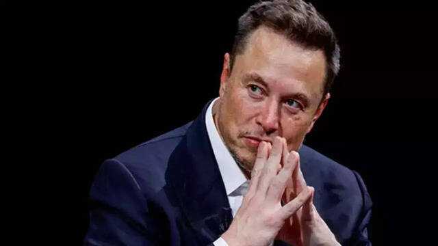 Elon Musk becomes the world's first trillionaire following SpaceX's ...