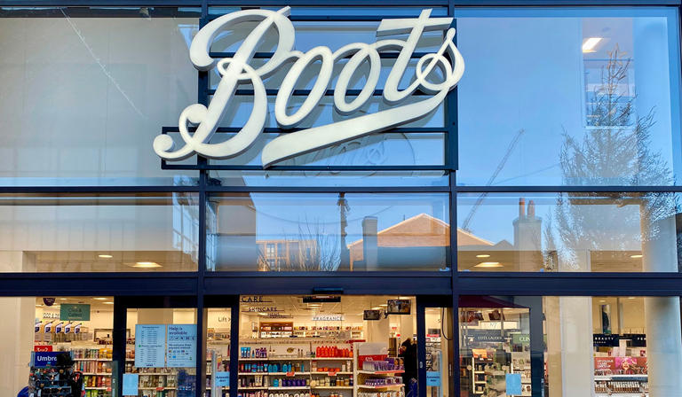 Calling all smart shoppers! Do you have the Advantage Card that's ...