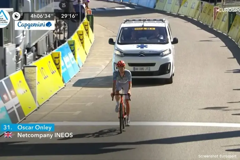 Heavy blow for Netcompany INEOS as Oscar Onley and Joshua Tarling crash ...