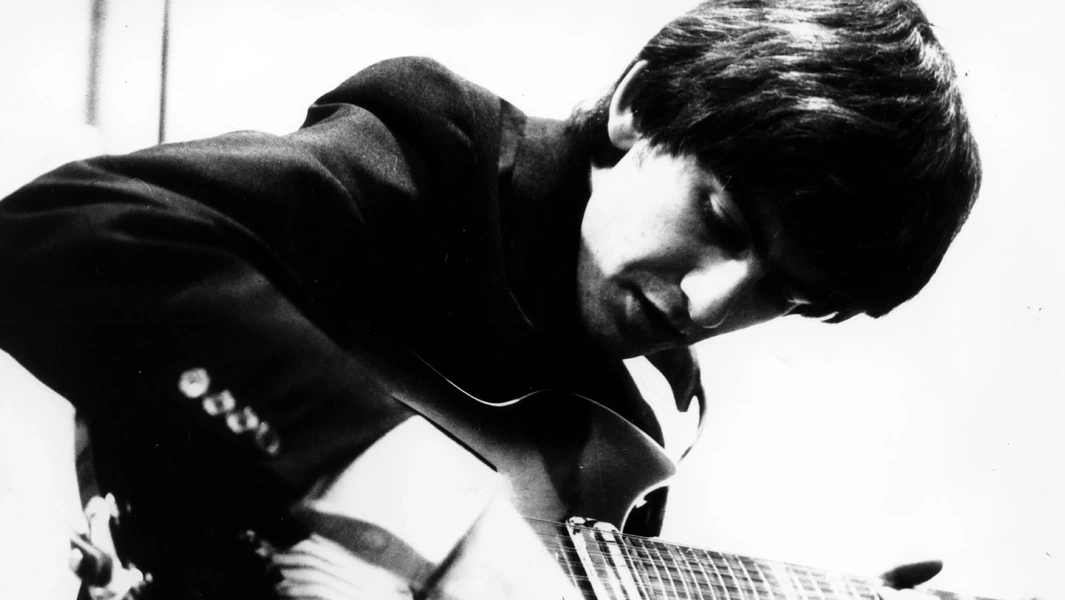 7 iconic guitars lost, stolen, and smashed