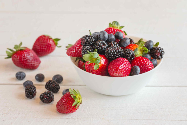 Ban moldy, mushy berries with the storage hack shoppers swear keeps ...