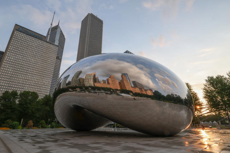 Chicago Father's Day fun: Deep dish, Cubs & Cloud Gate await!