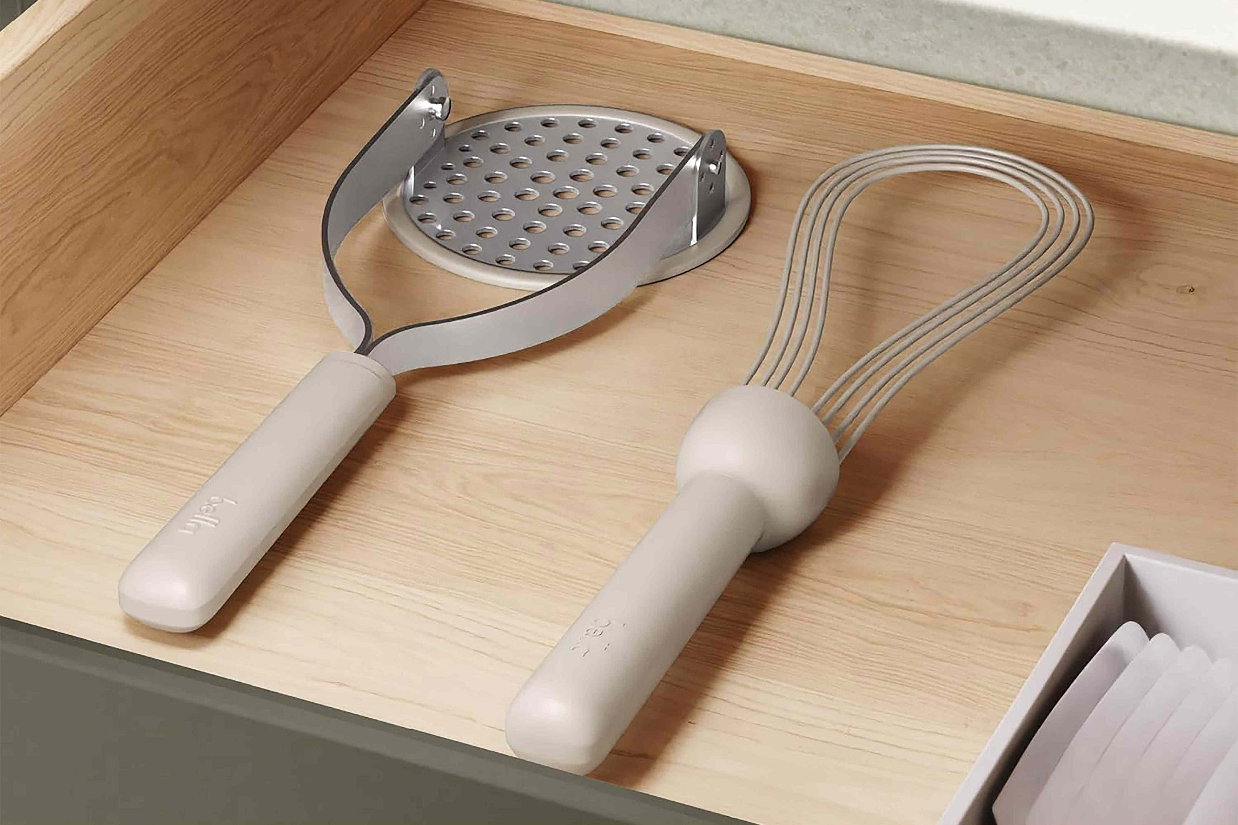 I live in a tiny NYC apartment — these are the collapsible and mini ...