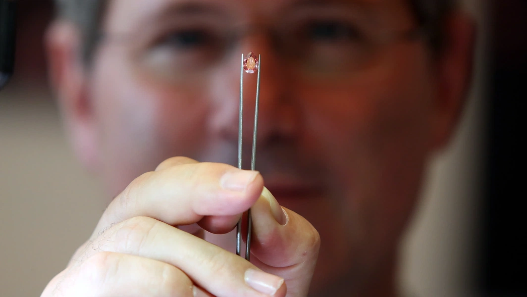 8 extraordinary gemstones rarer than diamonds