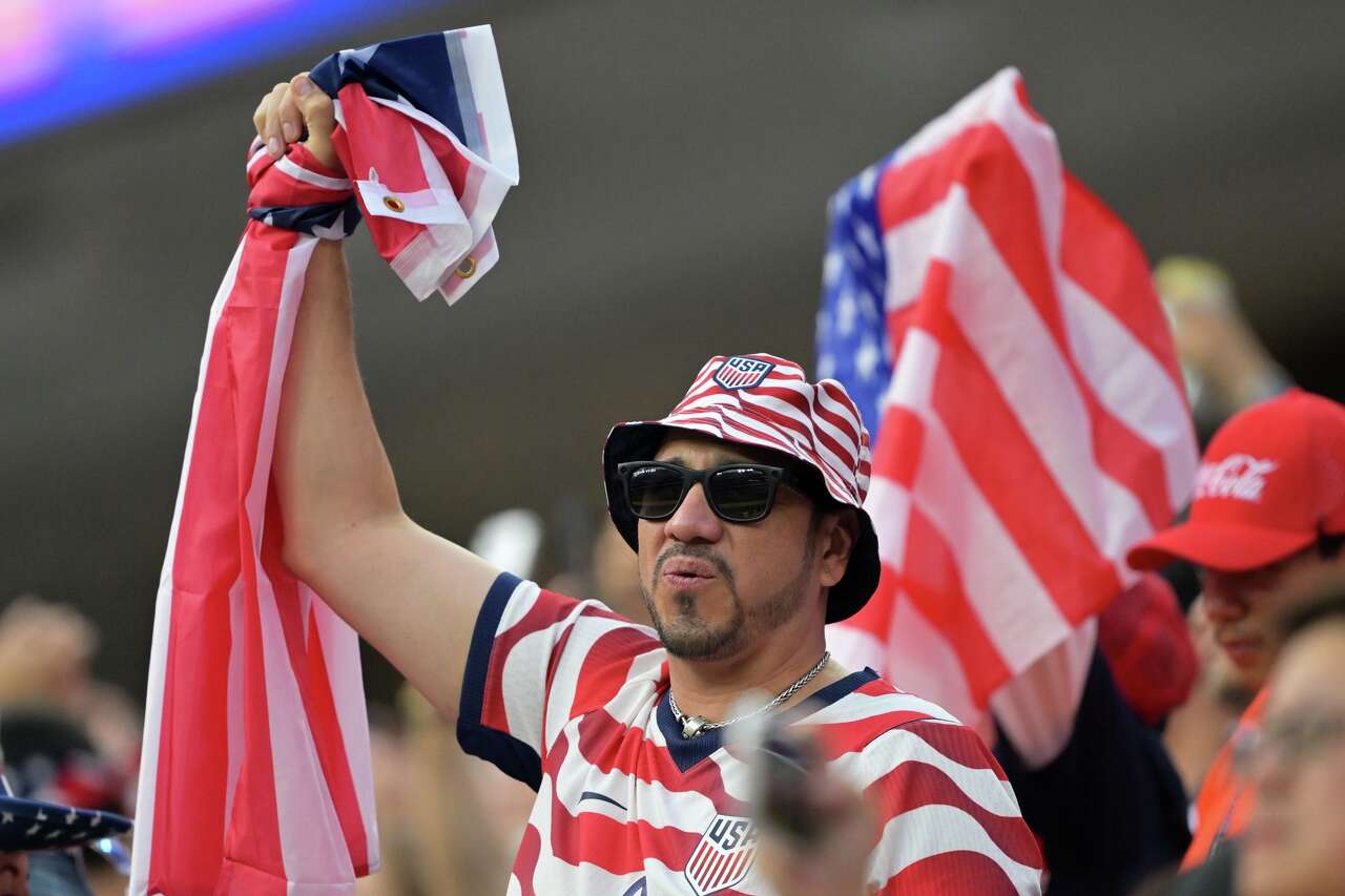 FIFA's shortcomings evident, but World Cup begins for US squad